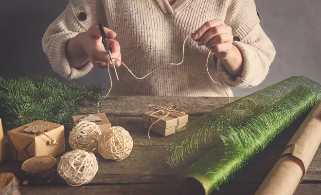 Πώς να φτιάξετε την τέλεια χριστουγεννιάτικη διακόσμηση DIY