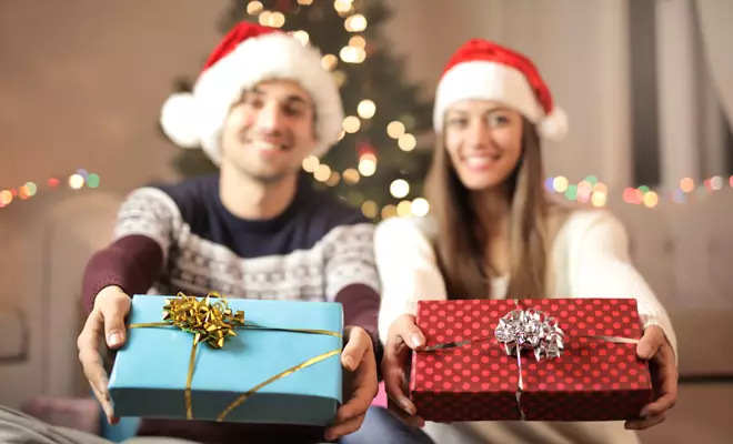 Çfarë t'i dhuroj vëllait ose motrës sime për Krishtlindje: ide për të goditur PO ose PO