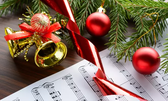 Kalėdinės giesmės prancūzų kalba su tekstais ir vertimu į ispanų kalbą