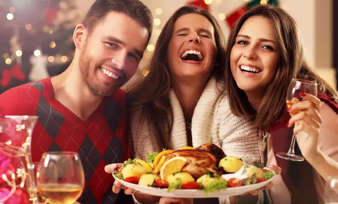 Tips for organizing a dinner with your friends at Christmas