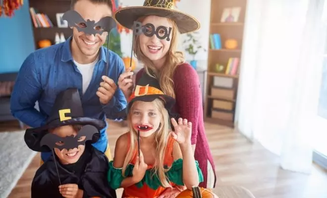 Idéer för en familj Halloween hemma och hemifrån