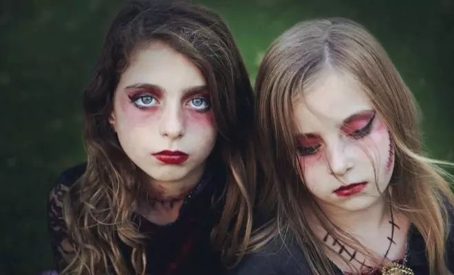 Хеллоуин костюм сестер-дьяволов