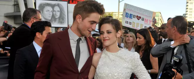 Robert Pattinson eta Kristen Stewart Los Angelesen Eclipse estreinaldian