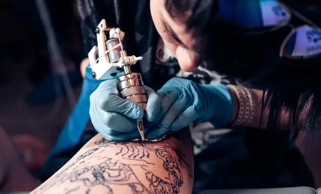 W ten sposób powinieneś wiedzieć, czy Twój tatuaż dobrze się goi