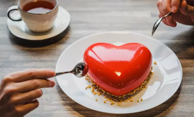 Десерти за Дан заљубљених без рерне: рецепти за изненађење вашег партнера