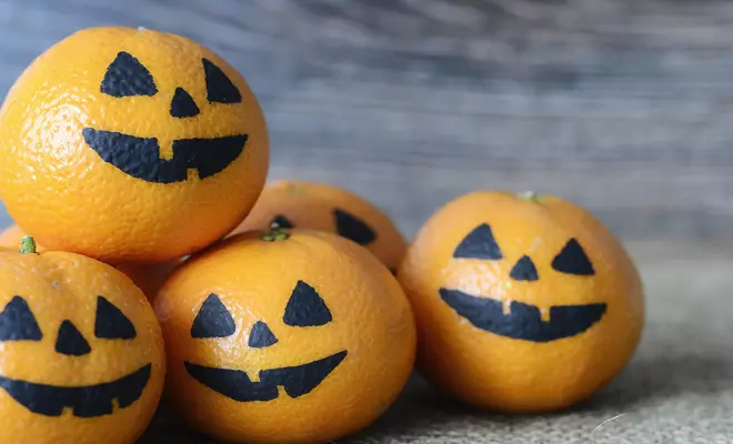 ສູດ Tangerines ສໍາລັບ Halloween