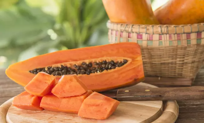 5 Tipps, um zu wissen, ob eine Papaya reif ist (und ihren Geschmack zu genießen)