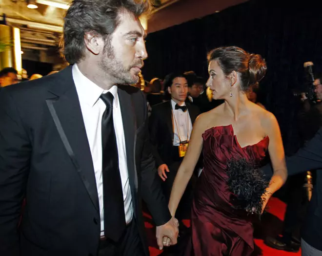 Fotografie cu Javier Barden și Penelope Cruz împreună la premiile Oscar 2010