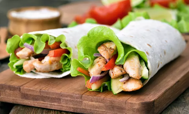 Recipes for starters and appetizers for Christmas: chicken fajitas