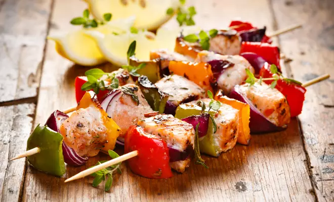 Recipes for starters and appetizers for Christmas: salmon skewers