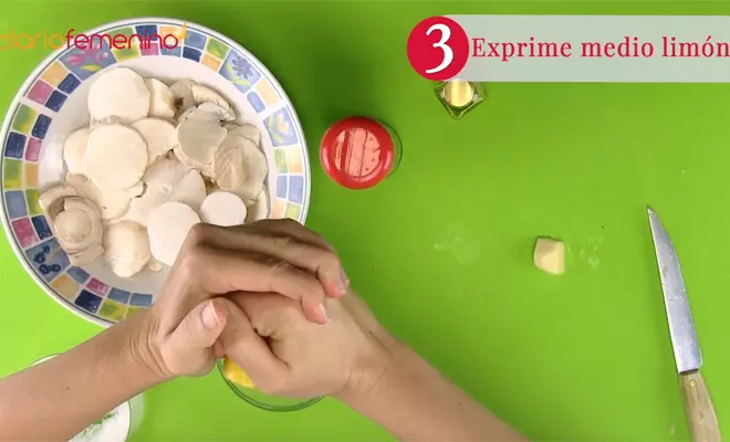 Рецепты легких закусок: самое наваристое карпаччо из грибов Шаг 3
