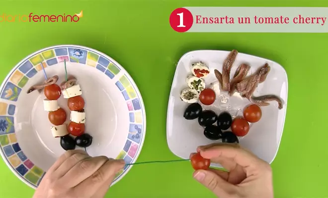 Iiresiphi ezilula ze-appetizer: i-tomato emnandi kunye ne-cheese skewers. Inyathelo loku-1