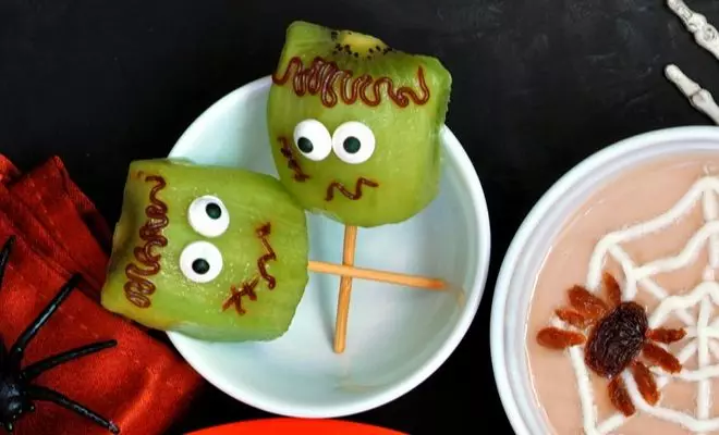 Chinsinsi cha Dessert ndi kiwi cha Halloween