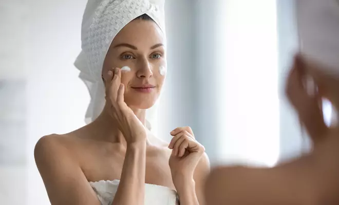 Како заштитити кожу лица од шминке за Ноћ вештица