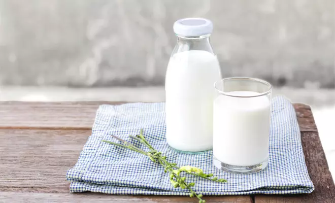 Ar tiesa, kad pieno produktai sukelia spuogus?
