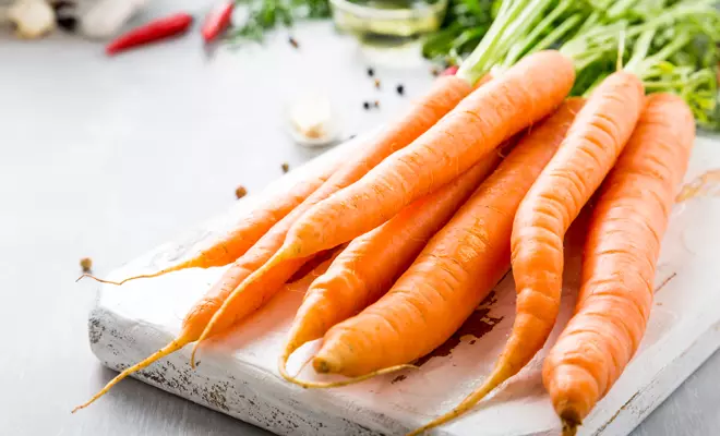 Porkkanat auttavat meitä poistamaan ihovirheitä