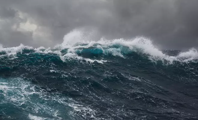 Význam snění o velkých a špinavých vlnách