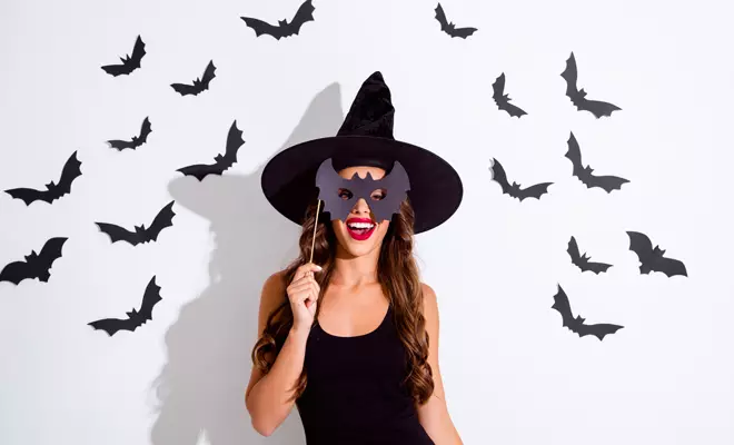 Como facer unha maquillaxe de morcego para Halloween