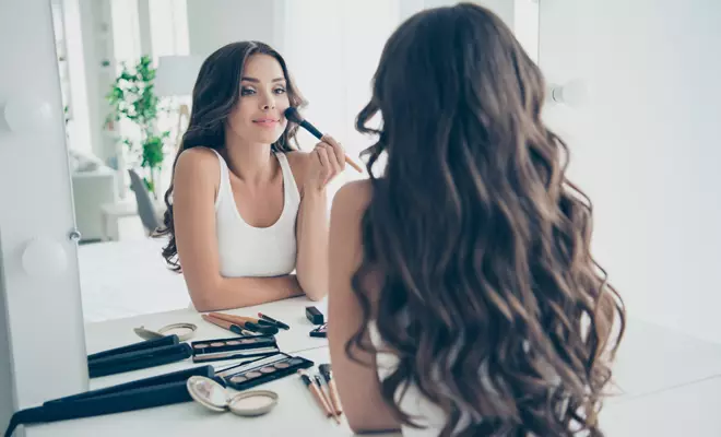 Πώς επηρεάζει το make up την αυτοεκτίμησή σας;
