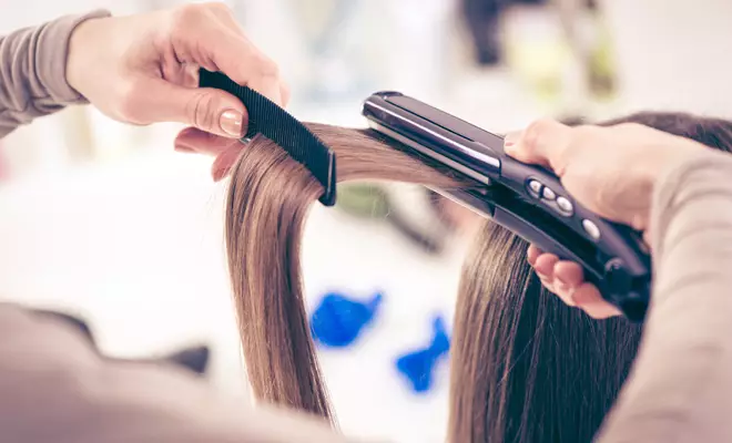 Pegla za kosu: kako ga koristiti za ravnu i dugotrajnu kosu