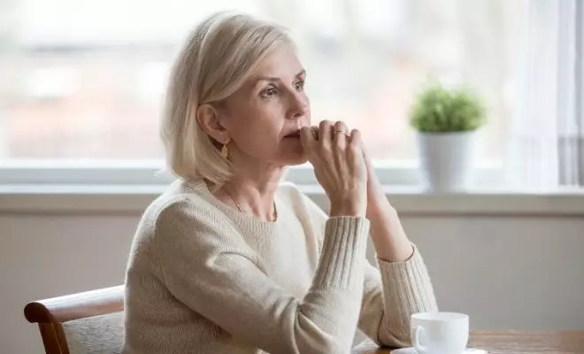 रजोनिवृत्तिमा सिस्टिटिसको कारण र लक्षणहरू के हुन्?