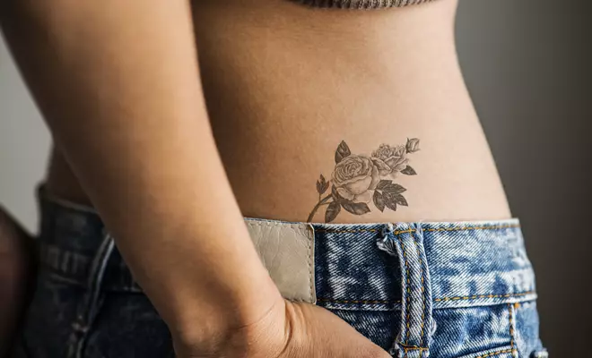 Ideas to get a tattoo on the hip