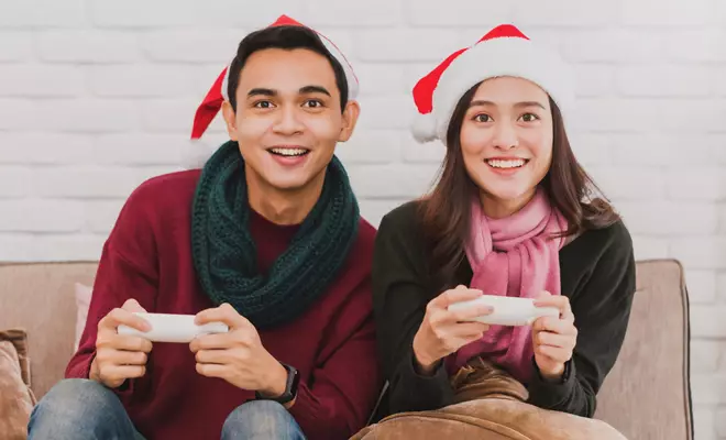 Puoi giocare alla console per videogiochi a Capodanno fatto in casa
