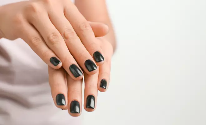 A black manicure for Halloween