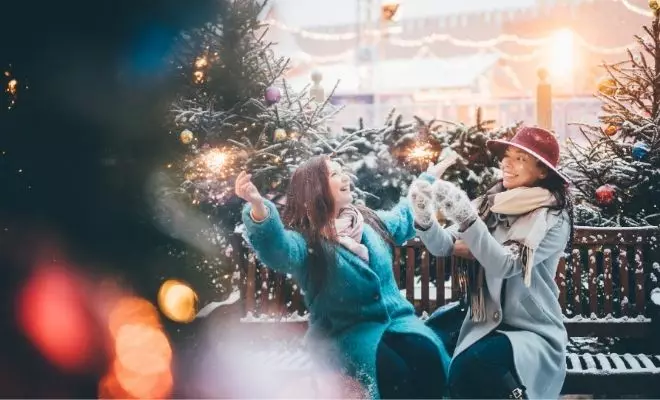 Frasa katresnan Natal kanggo pasangan lan wong sing dikasihi liyane