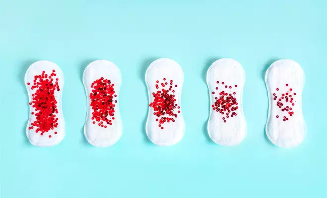 Hvad betyder det at drømme om menstruationsblod