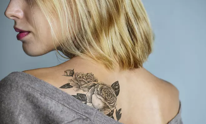 Bästa områden att tatuera på kvinnor