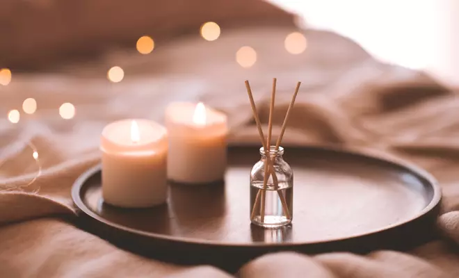 3 efektné rituály s farebnými sviečkami na prilákanie lásky, zdravia alebo peňazí