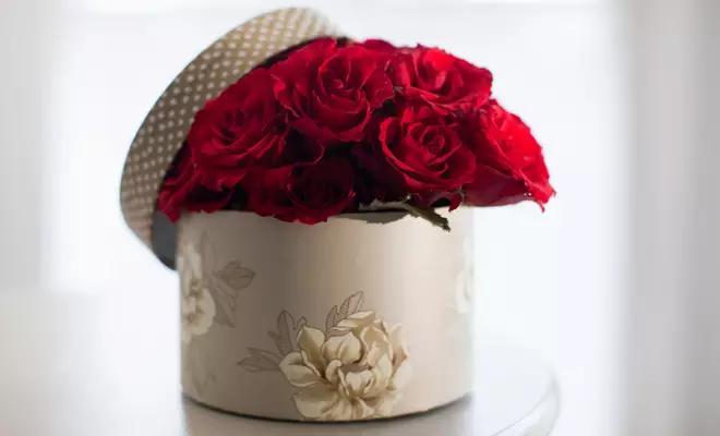 Ide Rangkaian Kembang Mawar Abang kanggo Dina Valentine