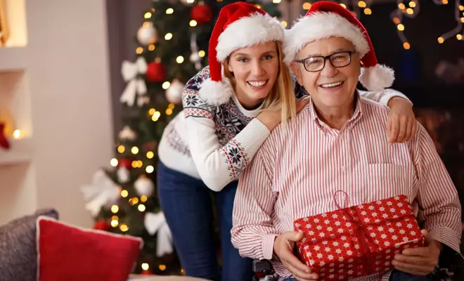 Weihnachtsgeschenke für Ihren Großvater: Ideen, die ihn sehr begeistern werden