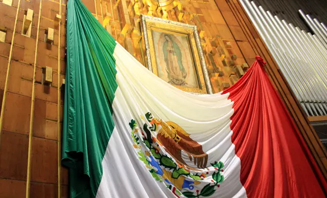 Harti béda tina ngimpi ngeunaan Virgin of Guadalupe