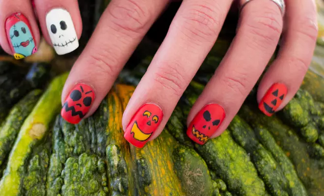 Step by step for an ideal pumpkin manicure on Halloween