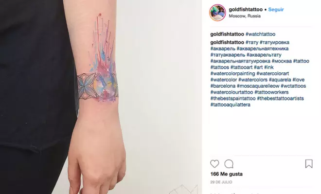 Laikrodžio tatuiruotė ant riešo