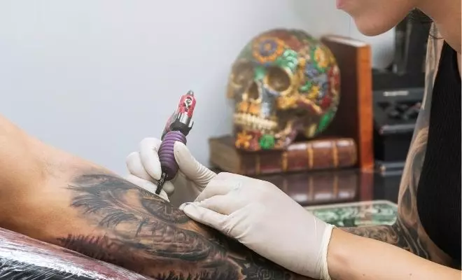 Onde no corpo você pode fazer uma tatuagem de caveira?