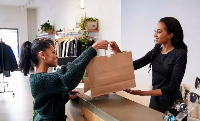 Apakah langkah yang perlu anda ikuti untuk membuat pulangan di kedai H&M