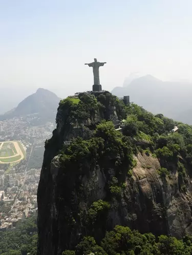 Rio de Janeiro, ang elite stage na sumakop sa Hollywood