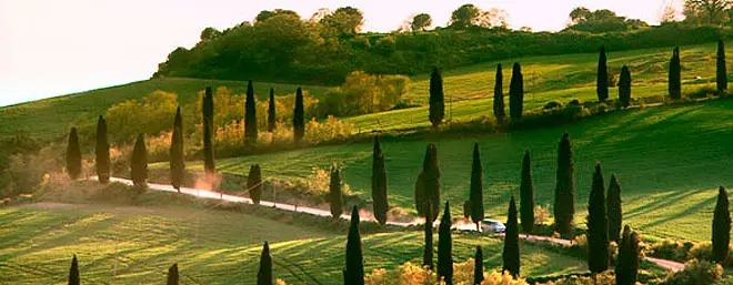 rêberê Romantic ji bo Toscana gundan