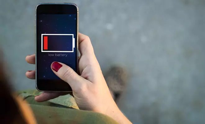 نکات مفید برای صرفه جویی در باتری تلفن همراه خود بدون تلاش