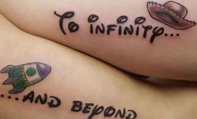 Tatuatge inspirat en Disney per a tu i la teva millor amiga