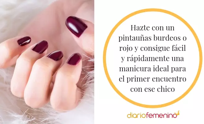 Manicure ໃນສີແດງຫຼືສີ burgundy ສໍາລັບວັນທີທໍາອິດ