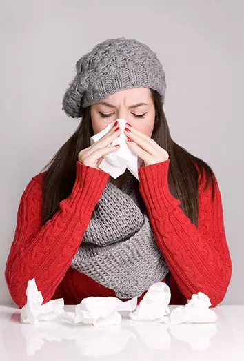 Mal de gorge dû au rhume : symptômes et traitement
