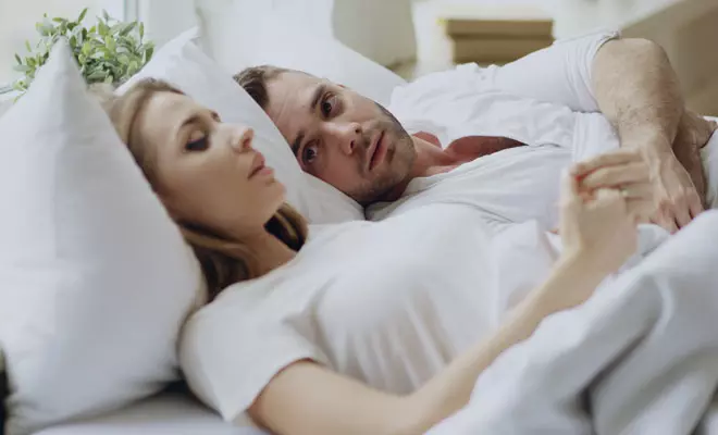Неспокійне значення сну про те, що ви не знаєте свого партнера
