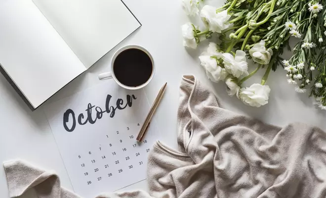 Ko nozīmē sapņot par oktobra mēnesi